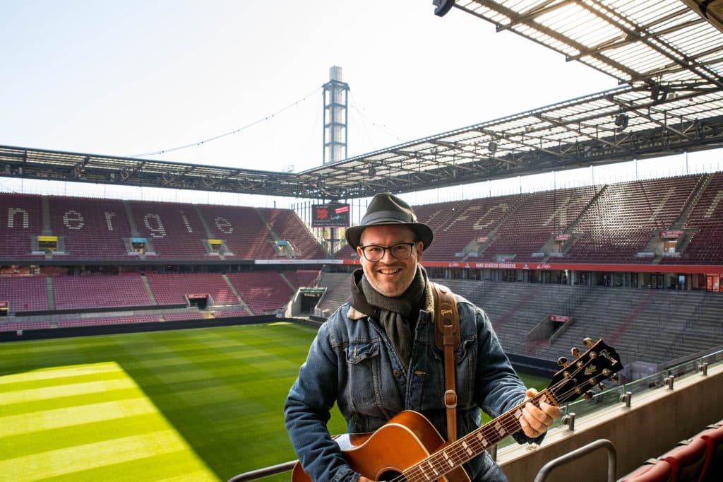 Björn Heuser spielt 2023 im RheinEnergieStadion - Gaffel